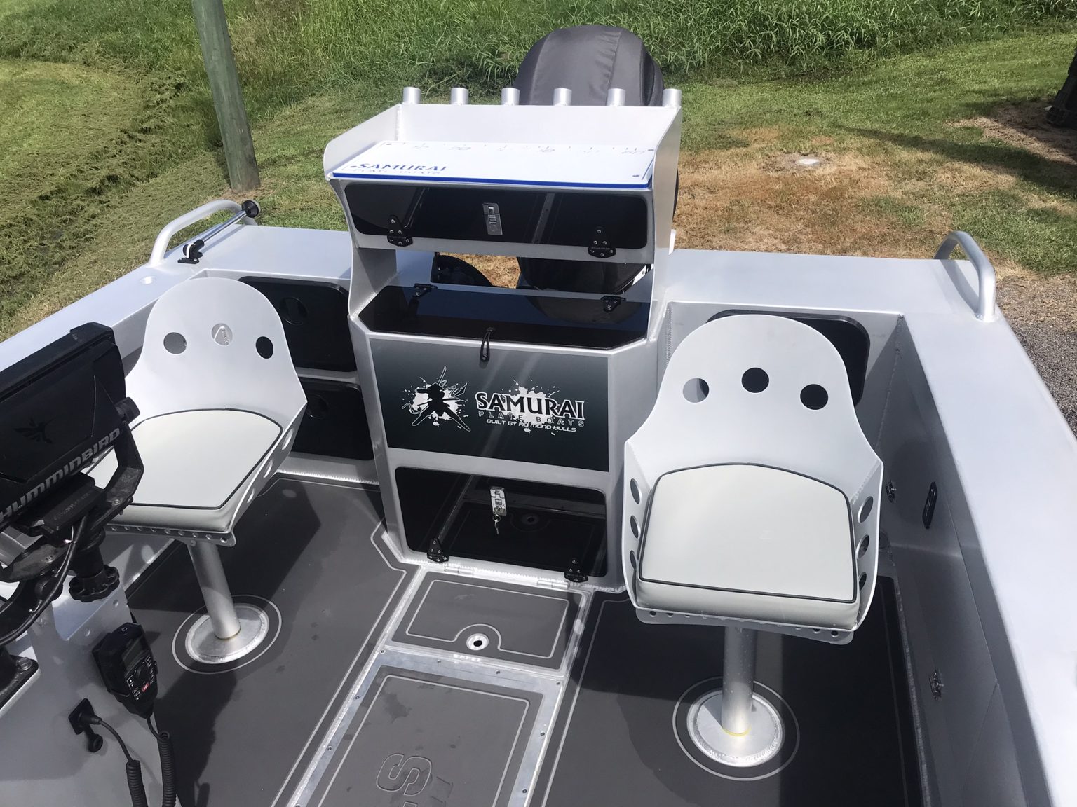 Ninja – Side Console | NQ Mono Hulls